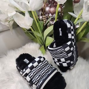 UGG | Shoes | Ugg Maxi Checks Slide Women Shoes Size6 New | Poshmark